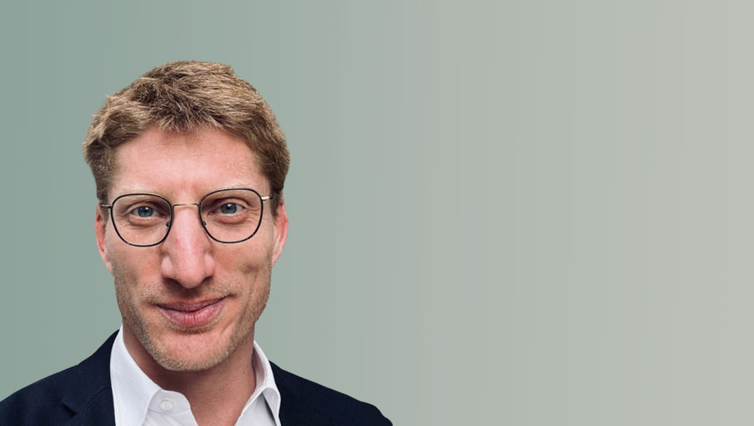 Cell therapy: Overcoming the manufacturing bottleneck through automation